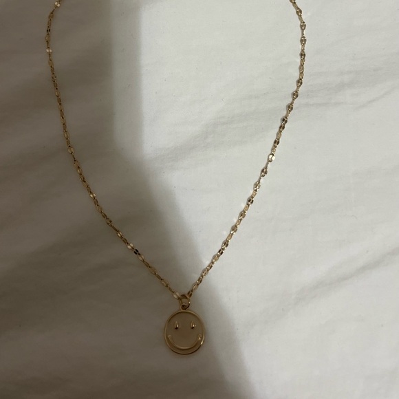 Brandy Melville | Jewelry | Brandy Melville Smiley Face Gold Necklace ...